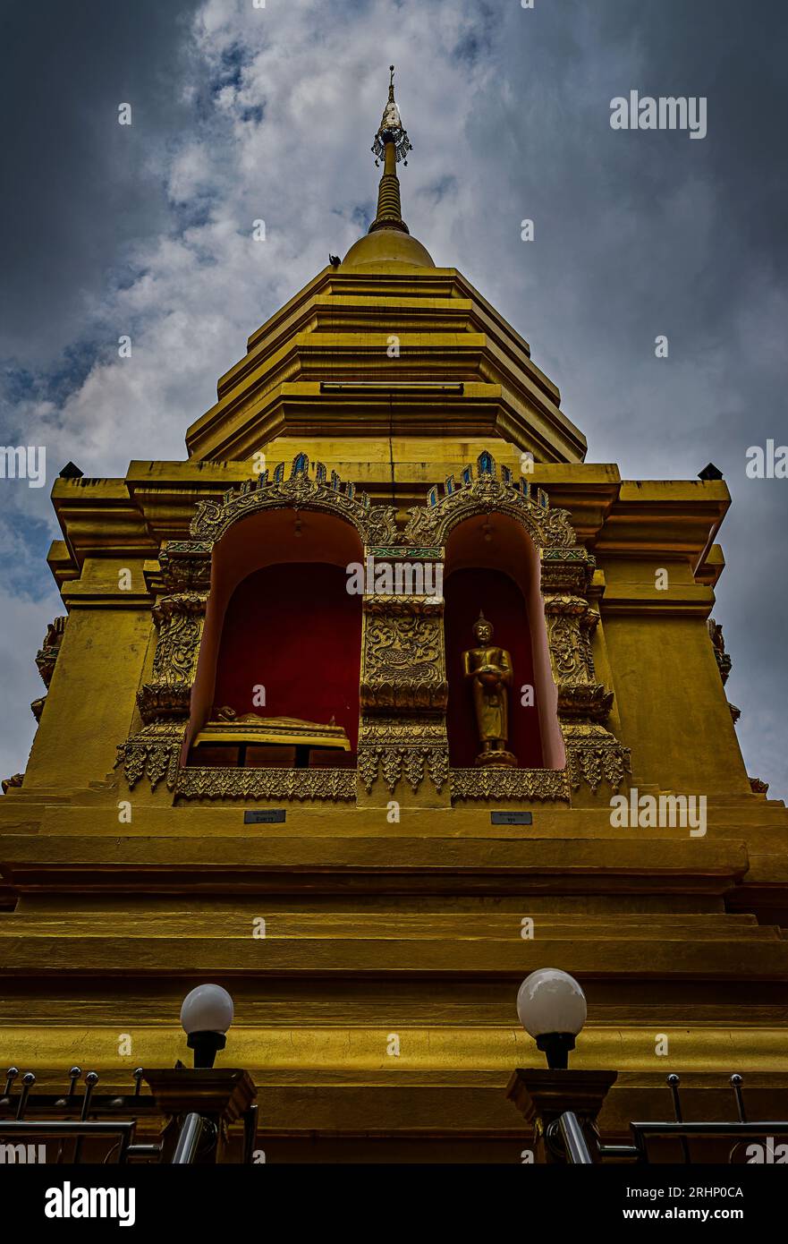 Chiang Rai and its temples Stock Photo - Alamy