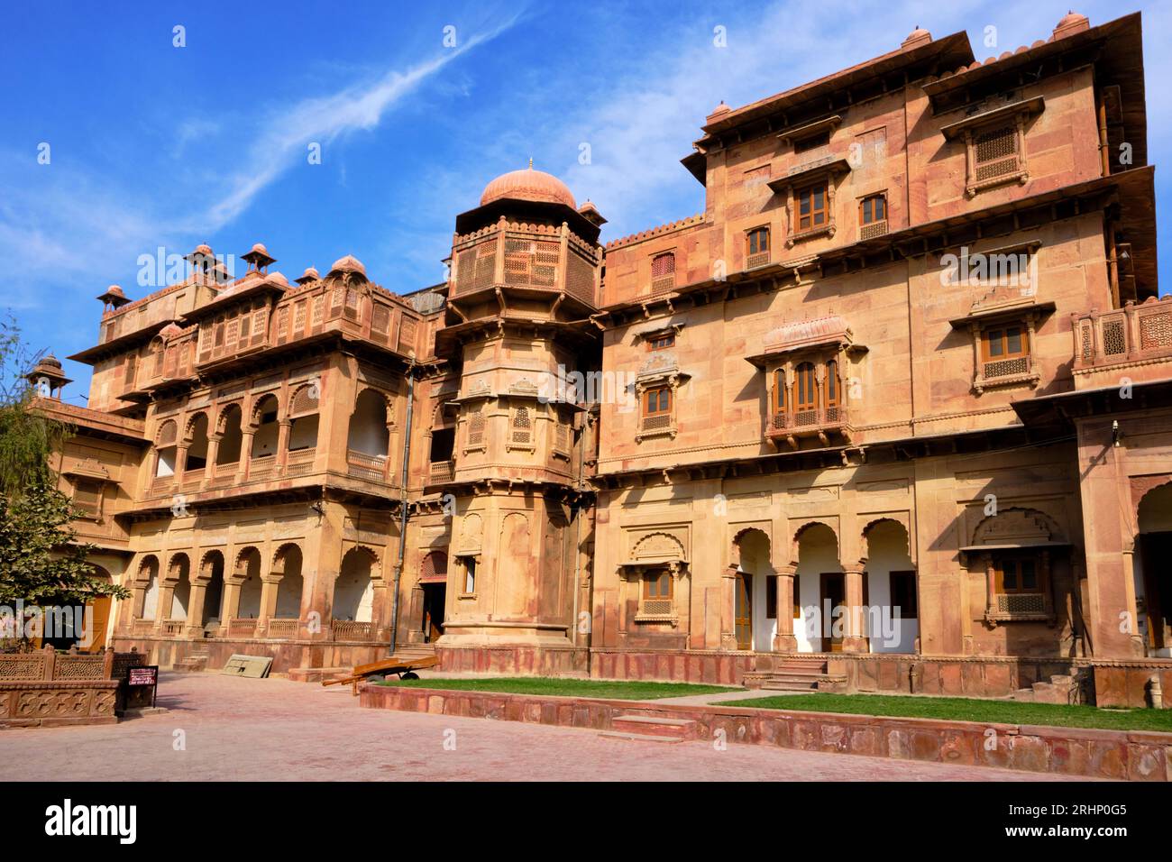 16th century fort of india hi-res stock photography and images - Alamy
