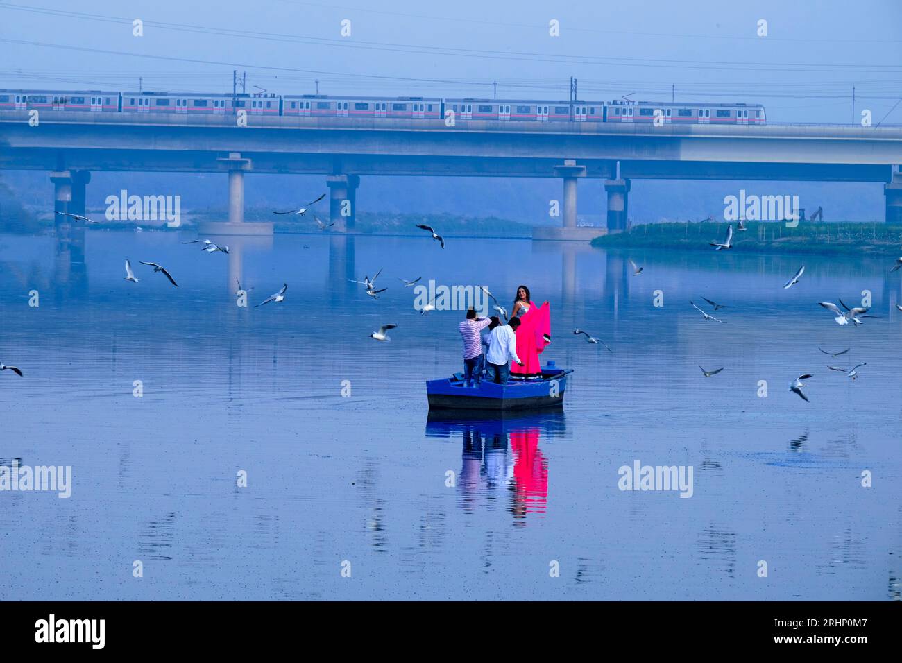 India, New Delhi, the Yamuna River, boat trip Stock Photo - Alamy