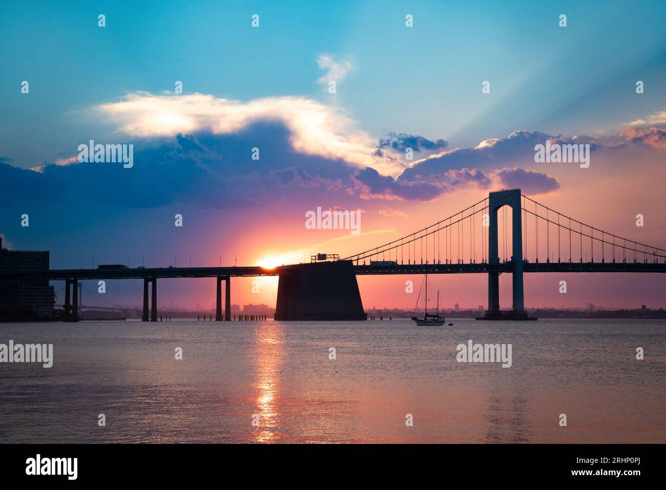 Beautiful view of the Throgs Neck Bridge seen from Bayside Queens ...