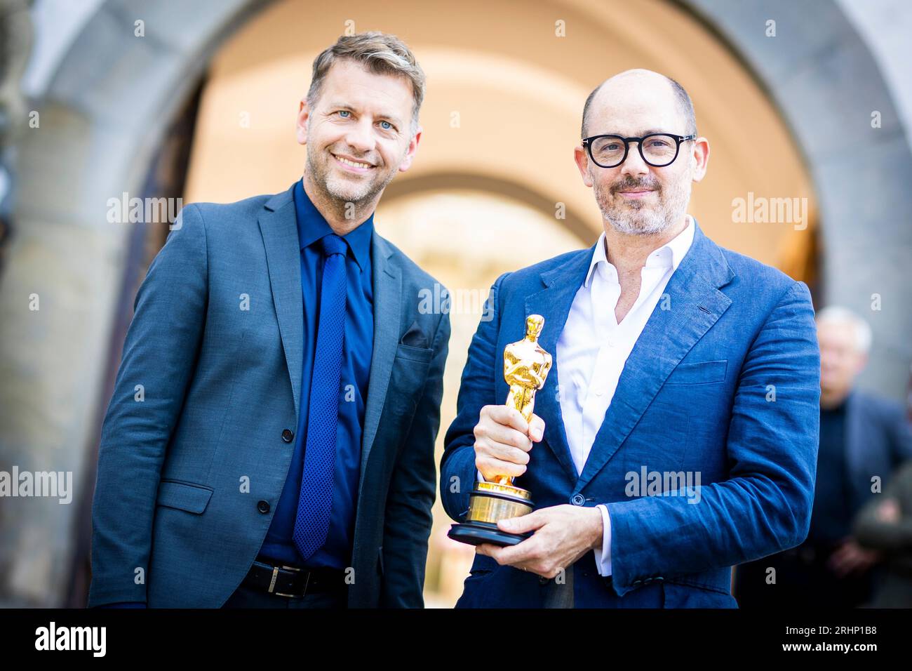 Wolfsburg, Germany. 18th Aug, 2023. Dennis Weilmann (l), Lord Mayor of ...