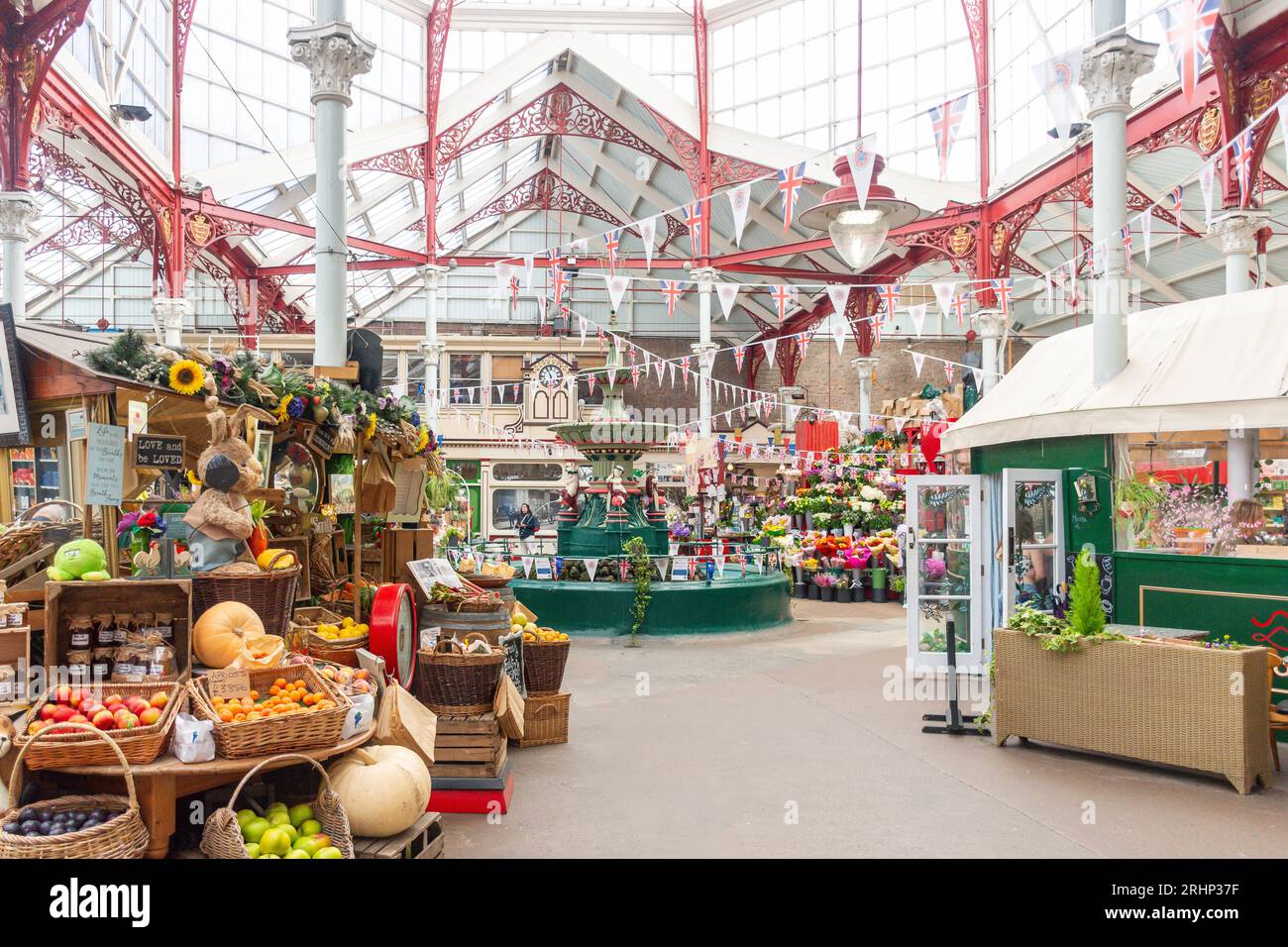 Victorian market stalls hi-res stock photography and images - Alamy