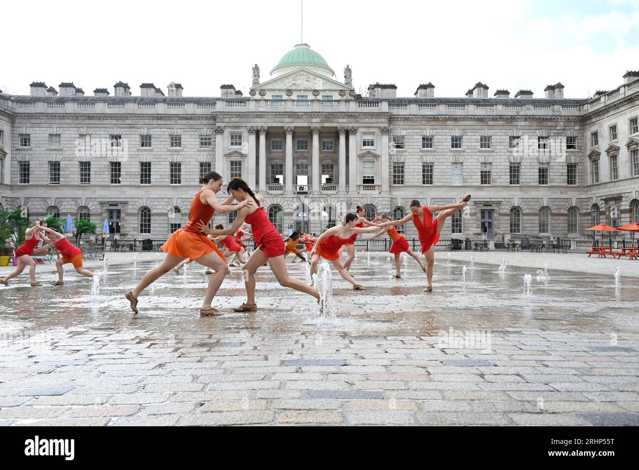 Dancers from Shobana Jeyasingh Dance rehearsing Counterpoint in the ...