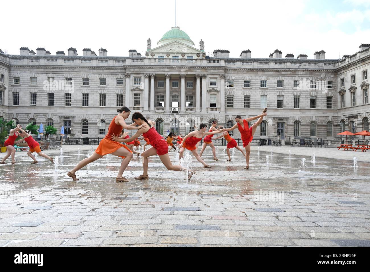 Dancers from Shobana Jeyasingh Dance rehearsing Counterpoint in the ...