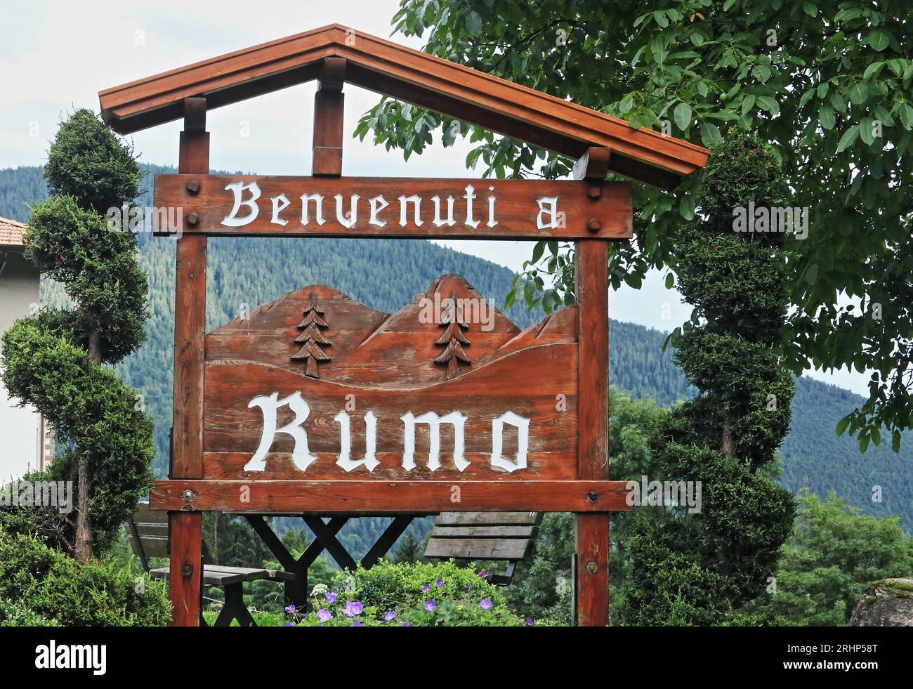 Noce basin hi-res stock photography and images - Alamy