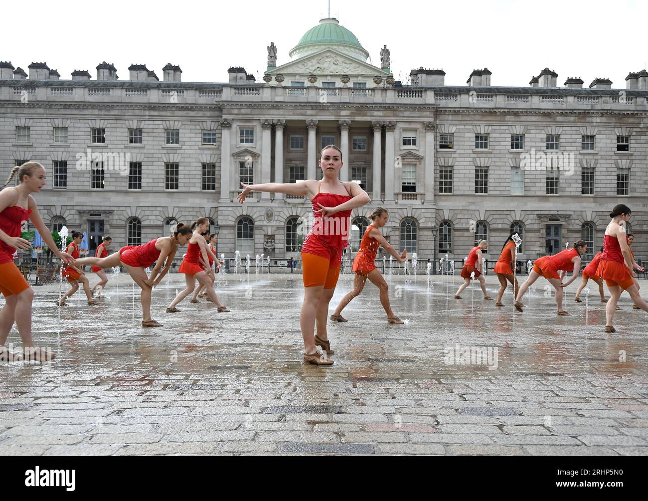 Dancers from Shobana Jeyasingh Dance rehearsing Counterpoint in the ...