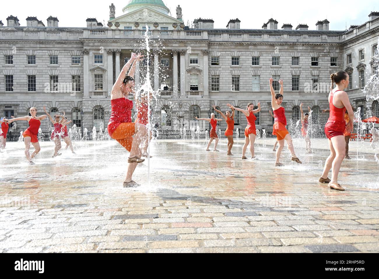 Dancers from Shobana Jeyasingh Dance rehearsing Counterpoint in the ...