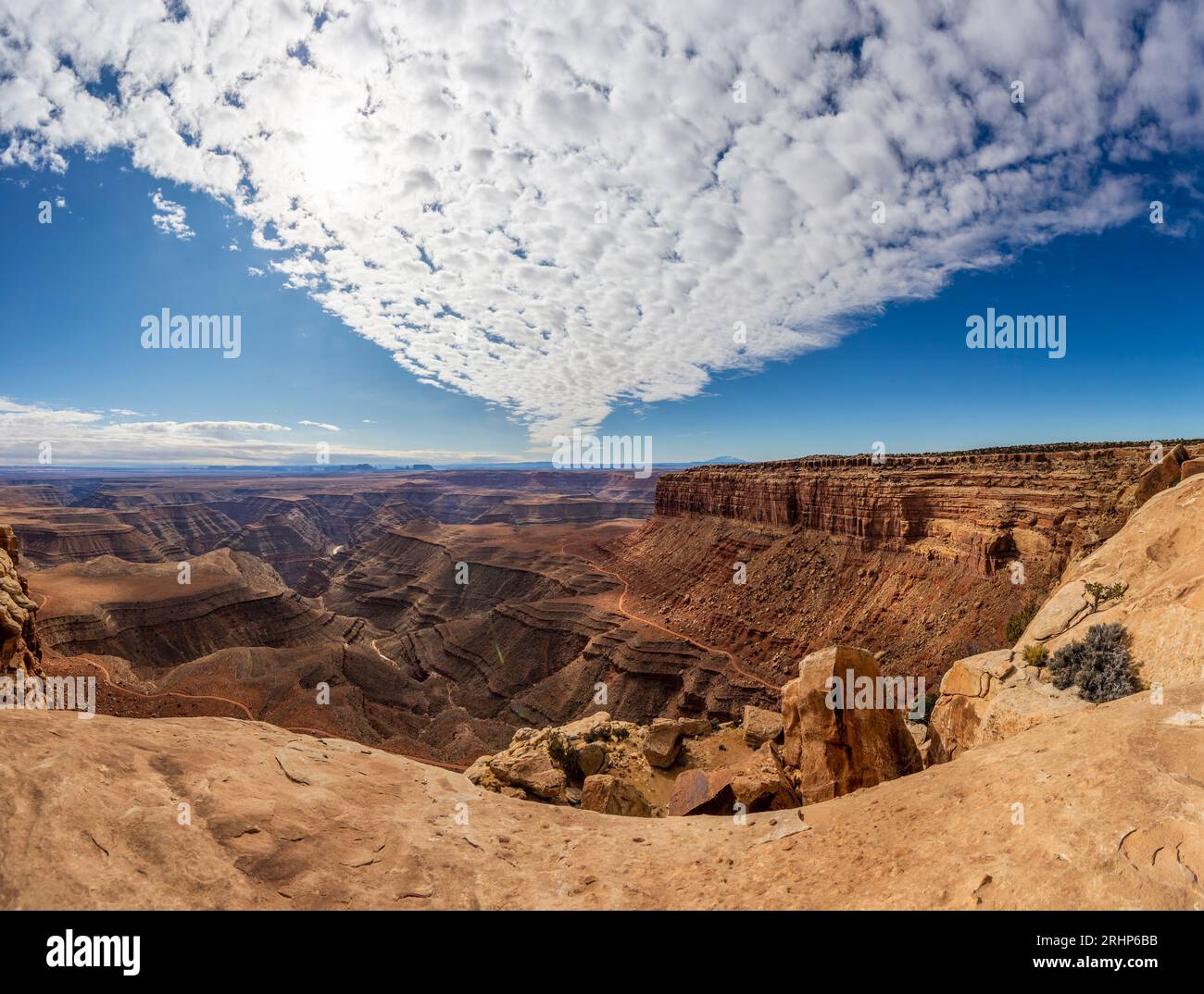 View over San Juan river canyon in Utah from Muley Point near Monument ...
