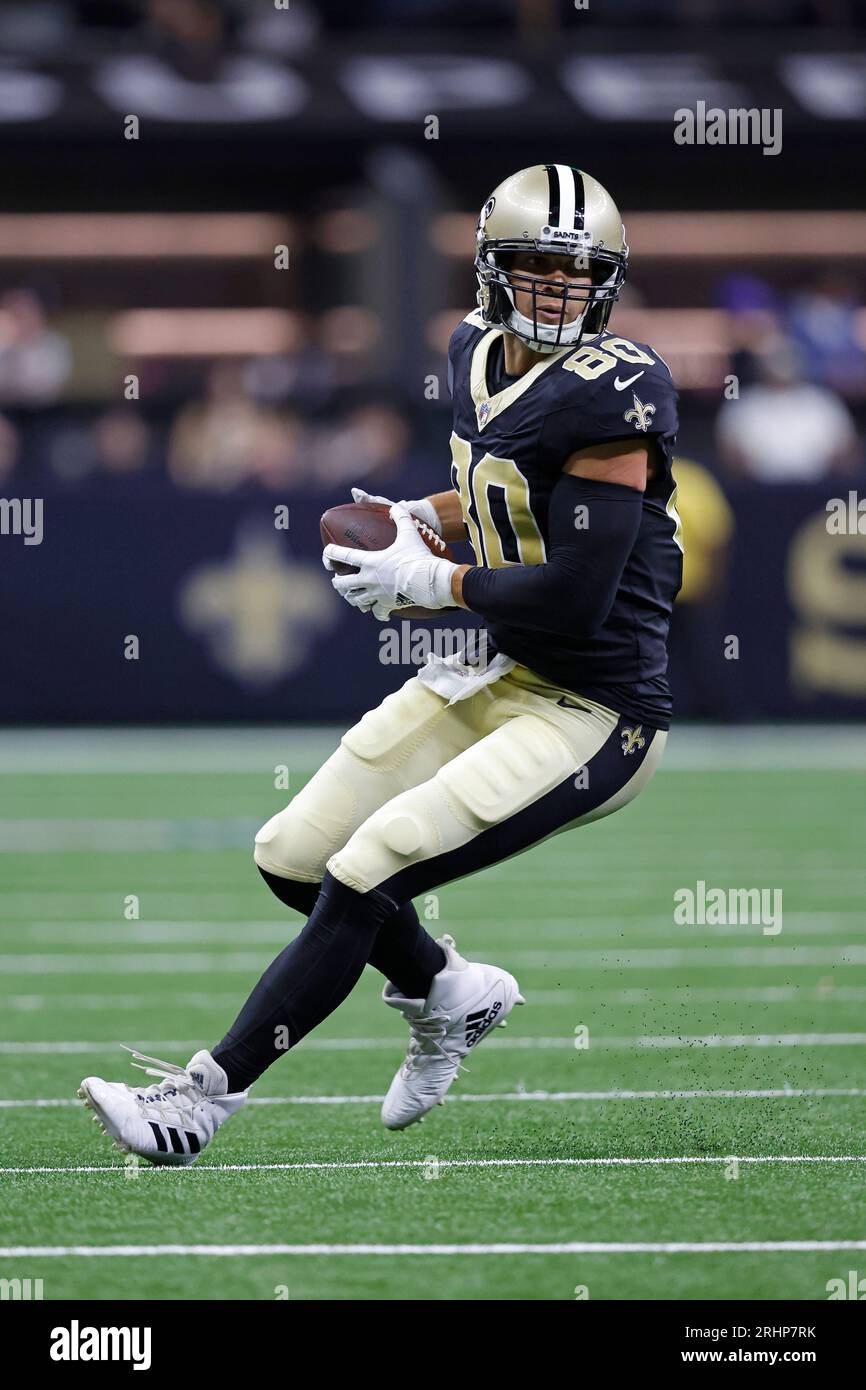 New Orleans Saints tight end Jimmy Graham (80) runs the ball during an ...