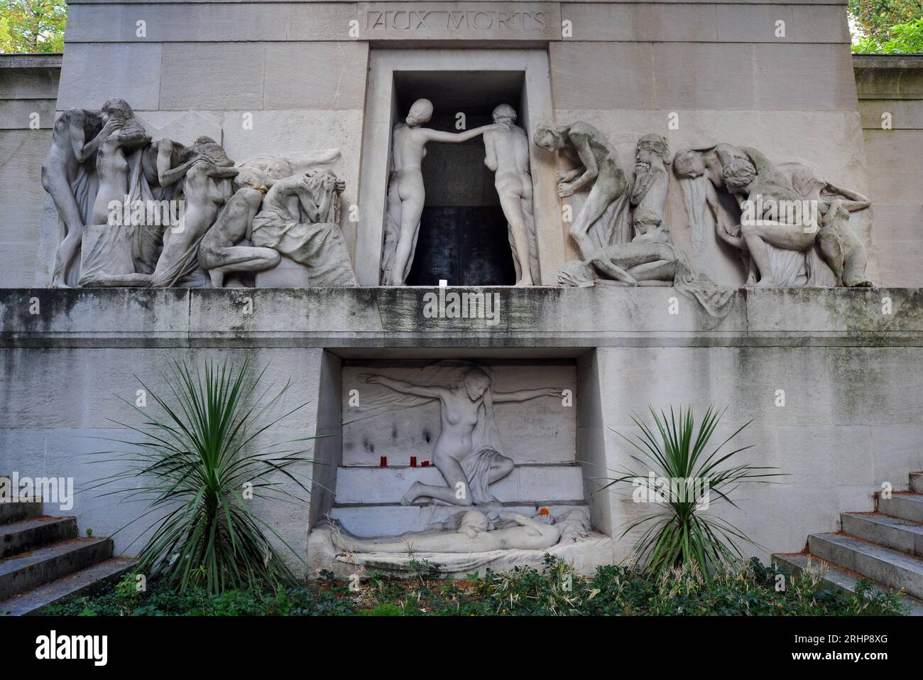 Sculptor Albert Bartholomé's Monument Aux Morts (Monument to the Dead ...