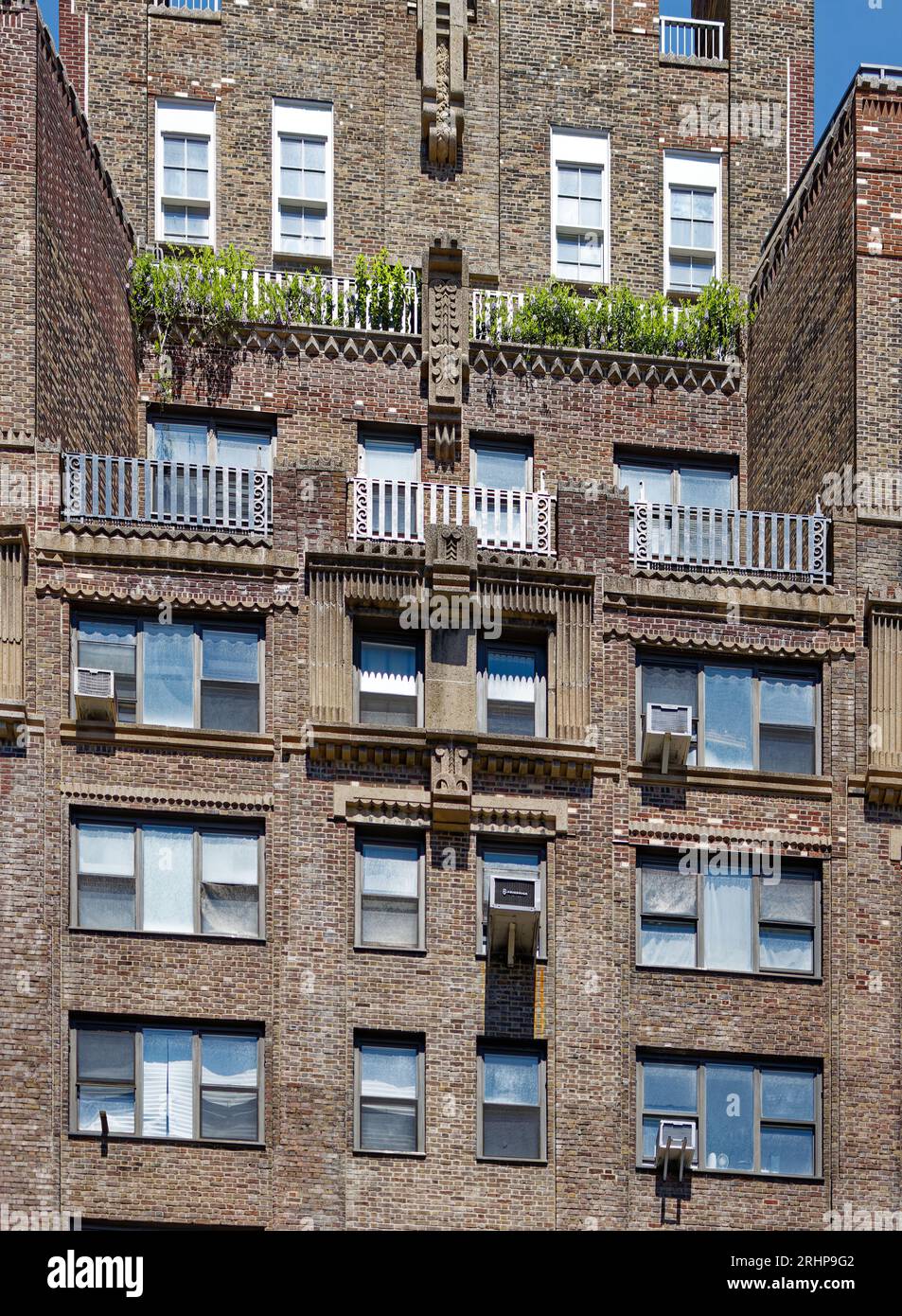 433 east 51st street hi-res stock photography and images - Alamy