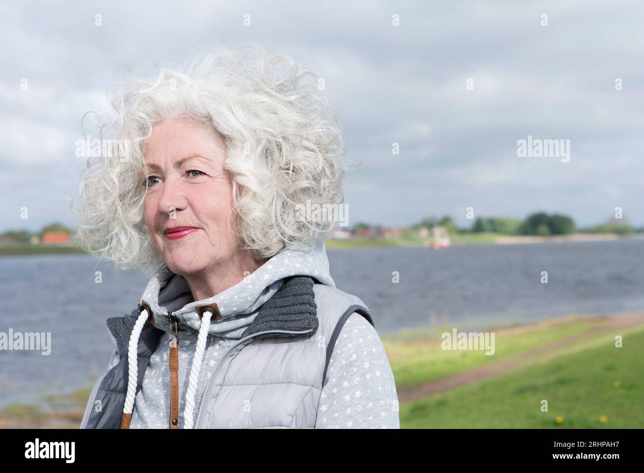 White haired older woman hi-res stock photography and images - Alamy