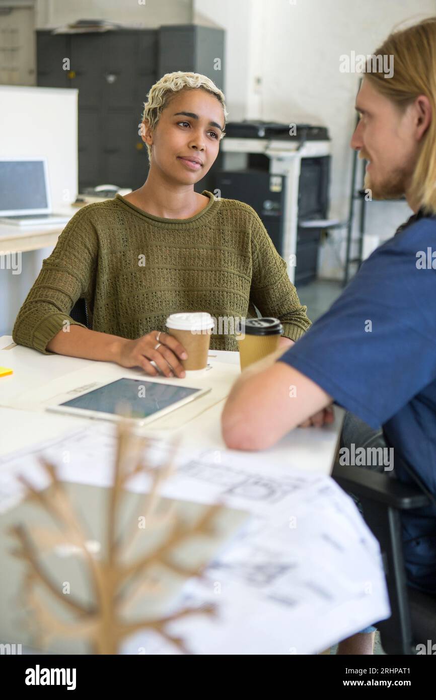 Empathetic listening success hi-res stock photography and images - Alamy