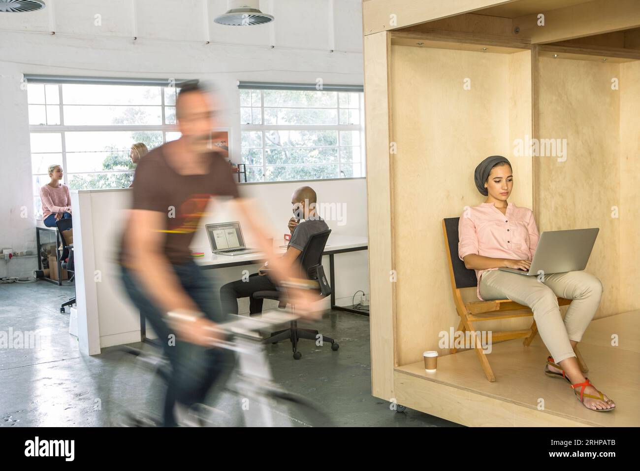 Open plan office Stock Photo - Alamy