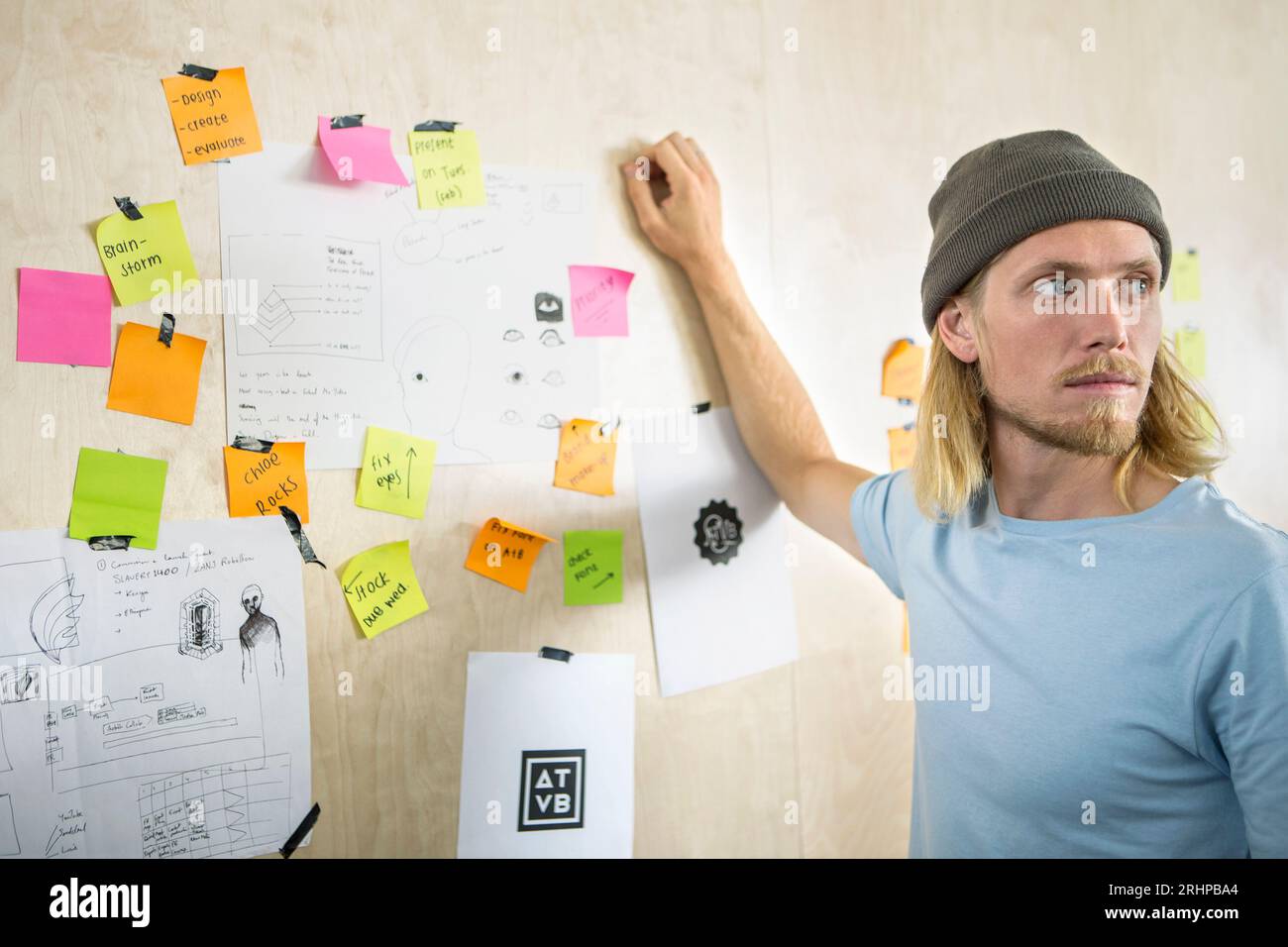 25 30 adult hi-res stock photography and images - Alamy