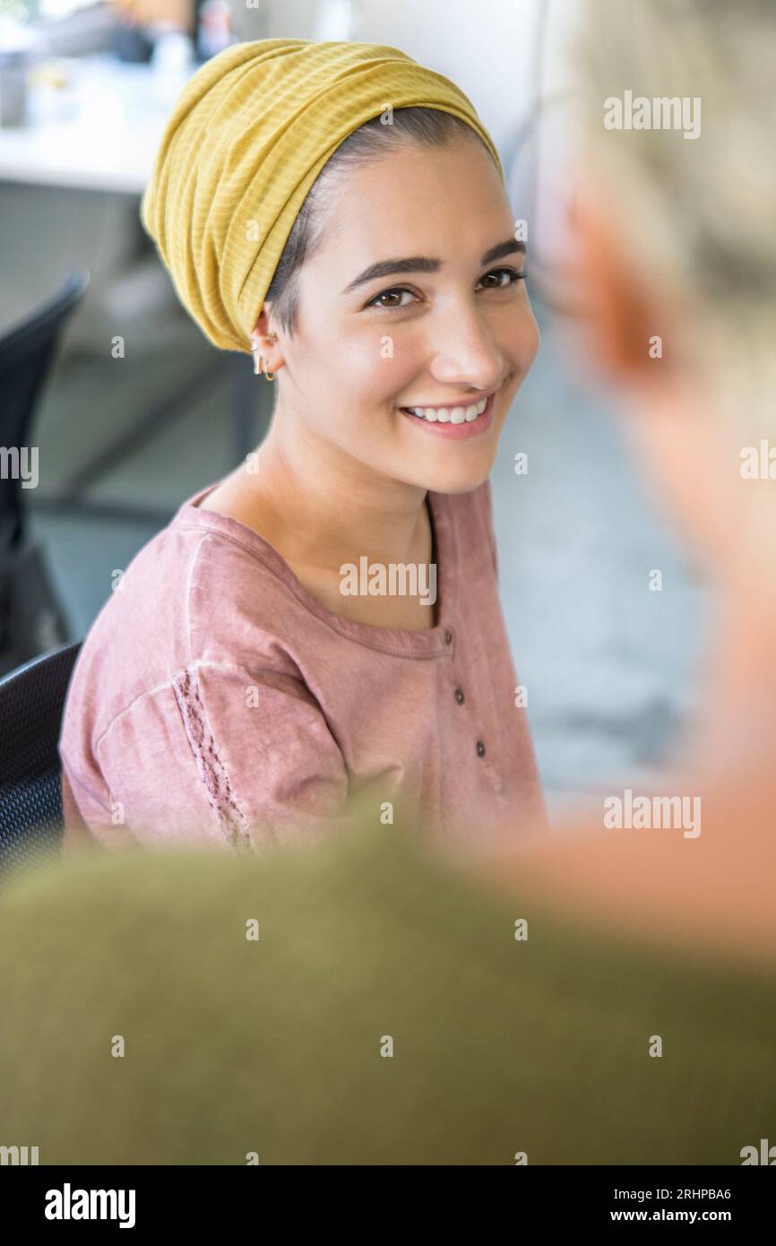 Young praise hi-res stock photography and images - Alamy