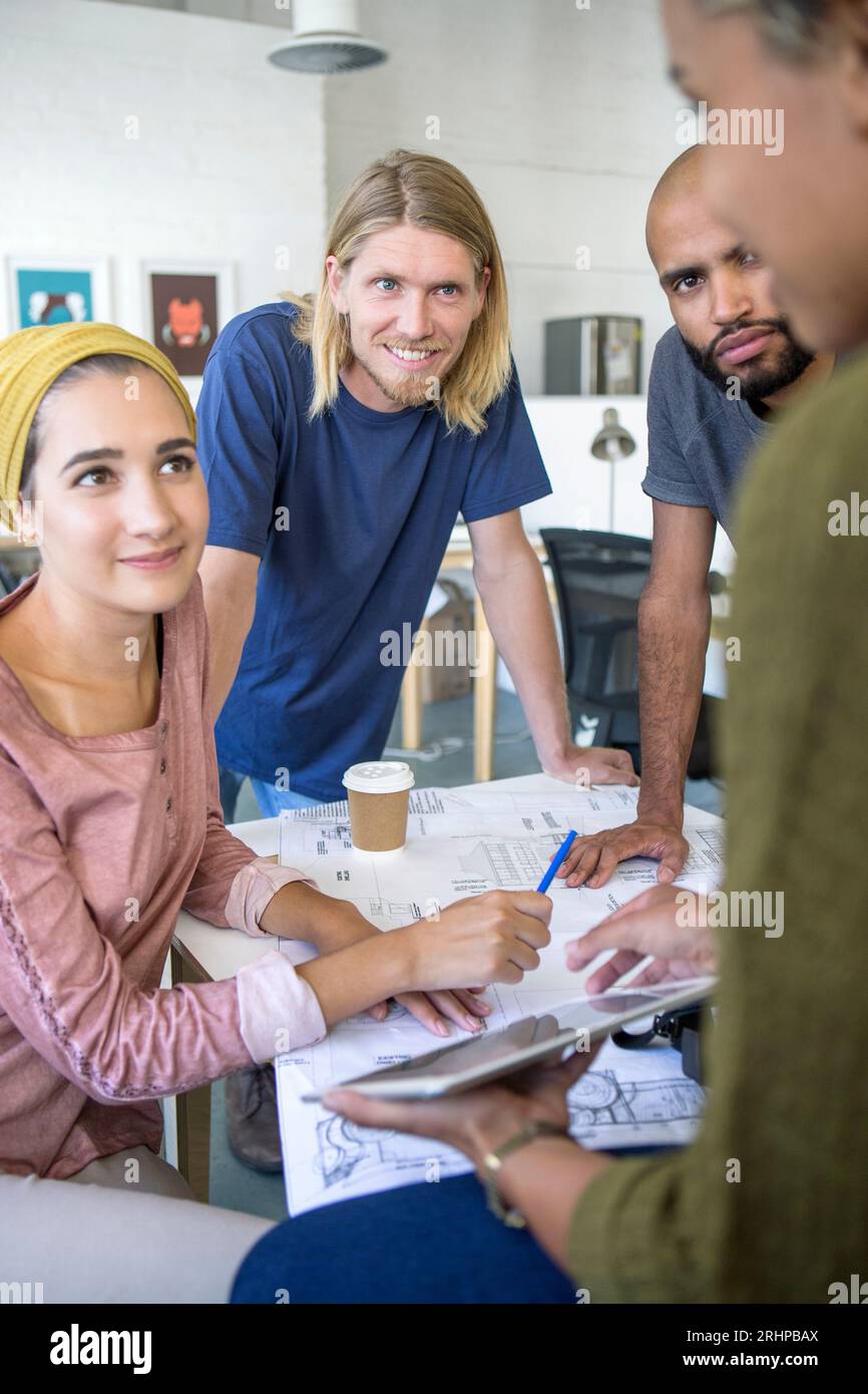 Team workplace learning hi-res stock photography and images - Alamy