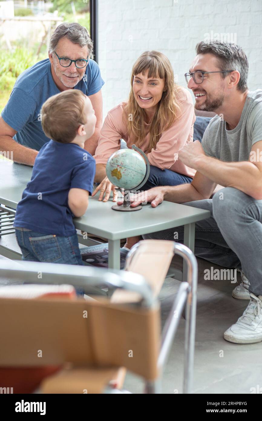 Three generations living together hi-res stock photography and images ...
