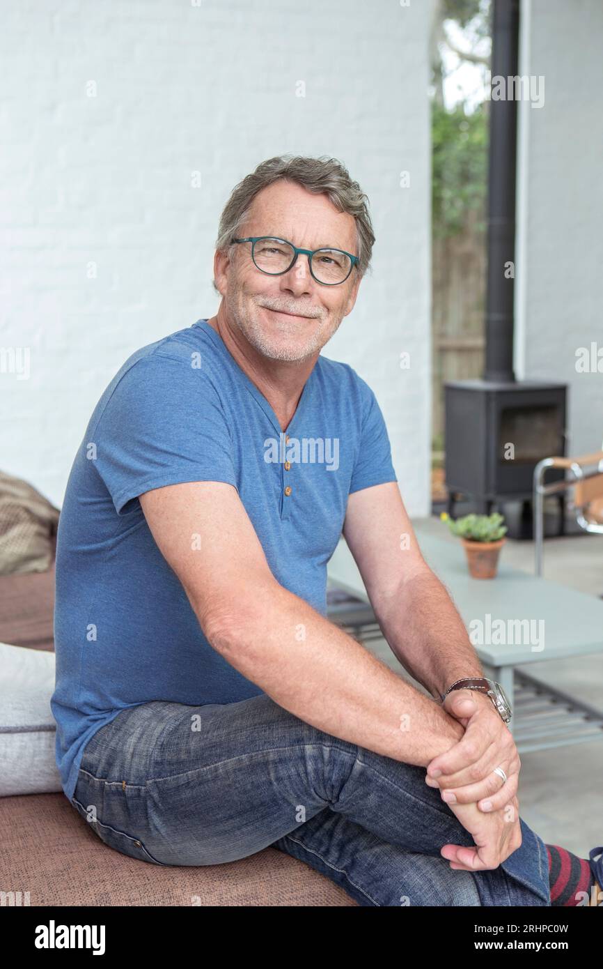 Older man portrait hi-res stock photography and images - Alamy