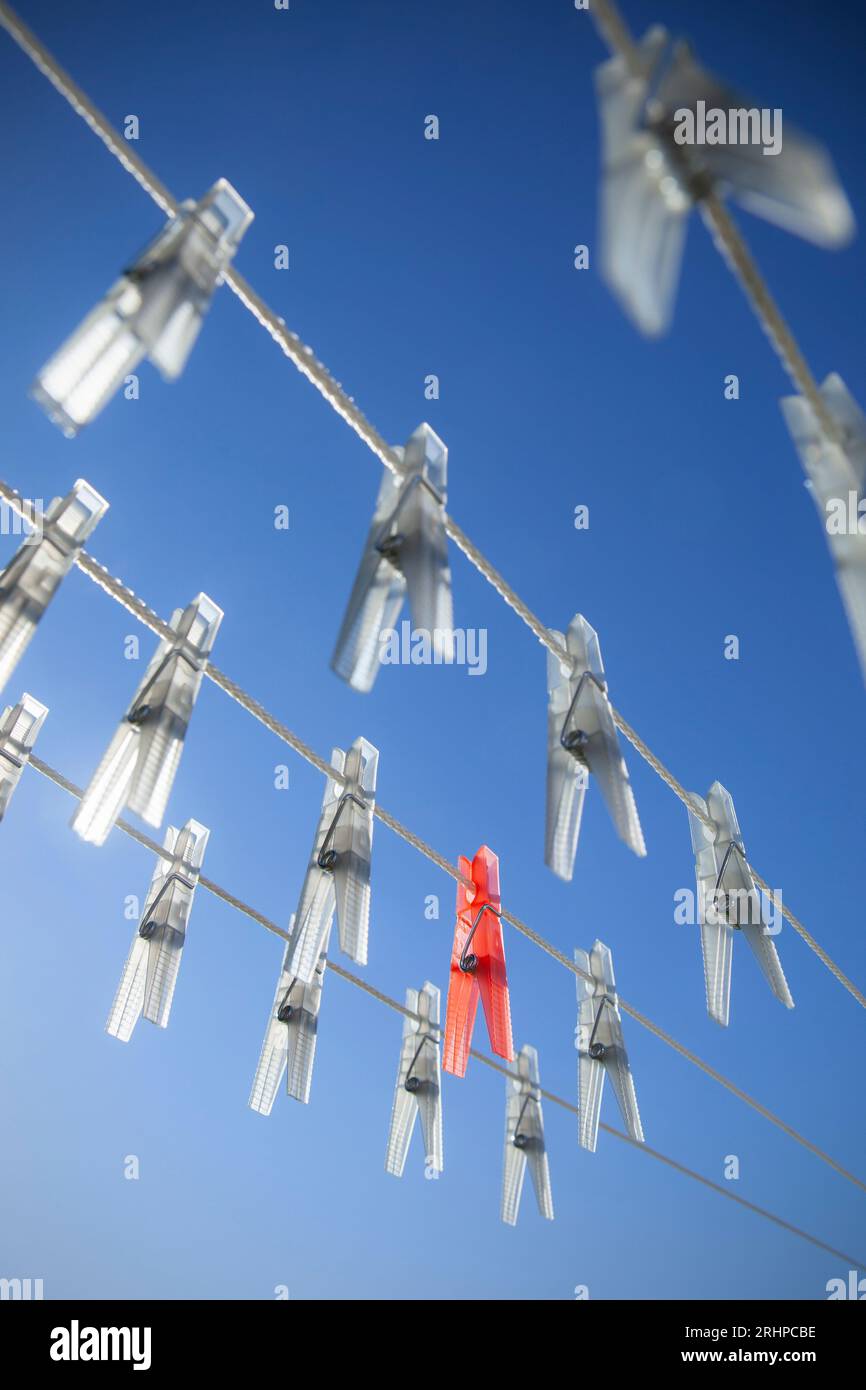 Stringing line hi-res stock photography and images - Alamy