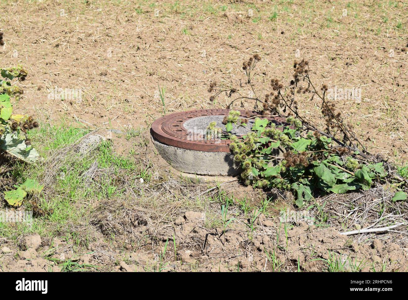 Manhole signs hi-res stock photography and images - Alamy