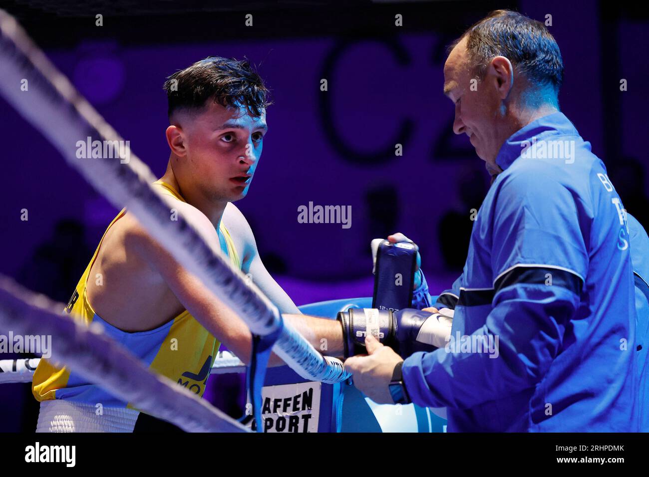 Boxclub hi-res stock photography and images - Alamy