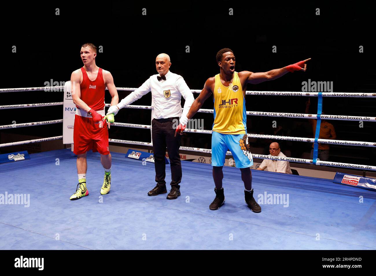 Unterlegener hi-res stock photography and images - Alamy