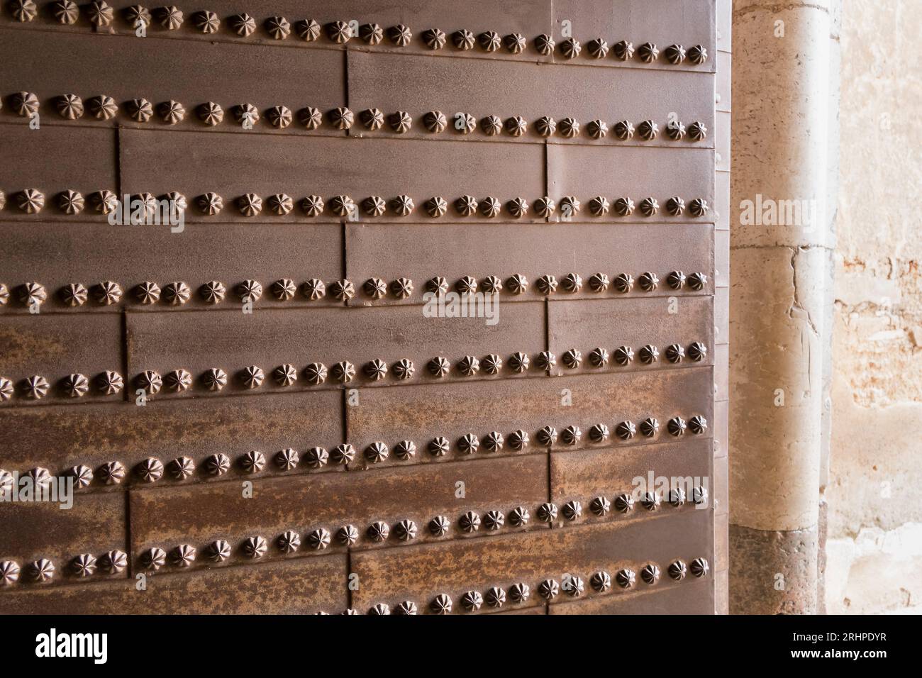 Spain, Andalusia, Granada, Alhambra, Puerta de la Justitia, gate with ...
