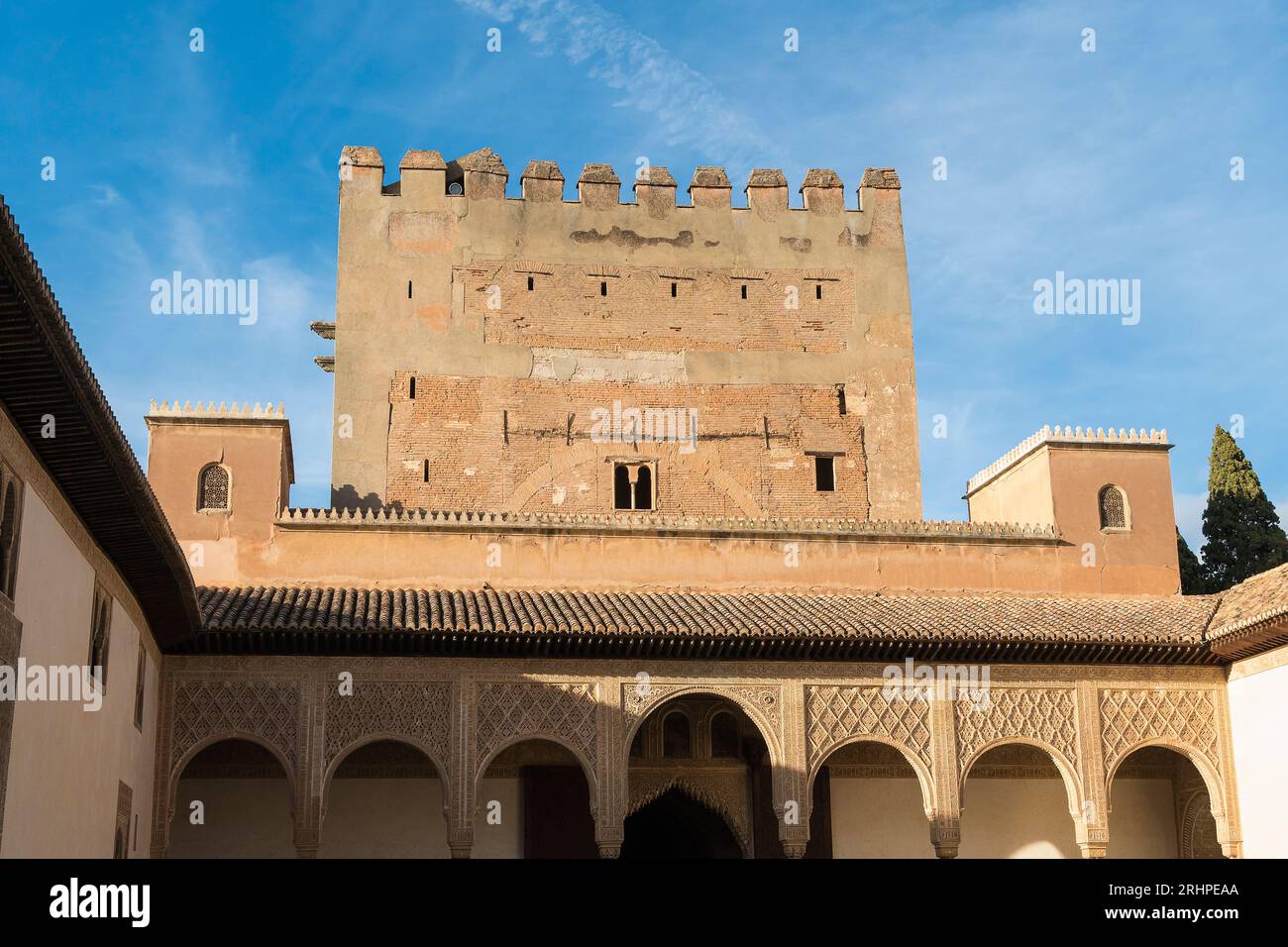 Spain, Andalusia, Granada, Alhambra, Palacios Nazaries, Patio de ...