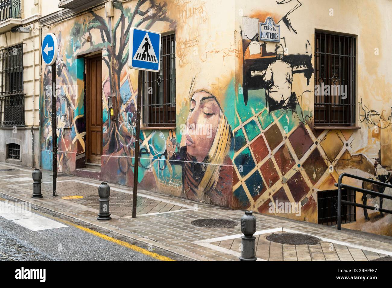 Street art raul ruiz streetart hi-res stock photography and images - Alamy