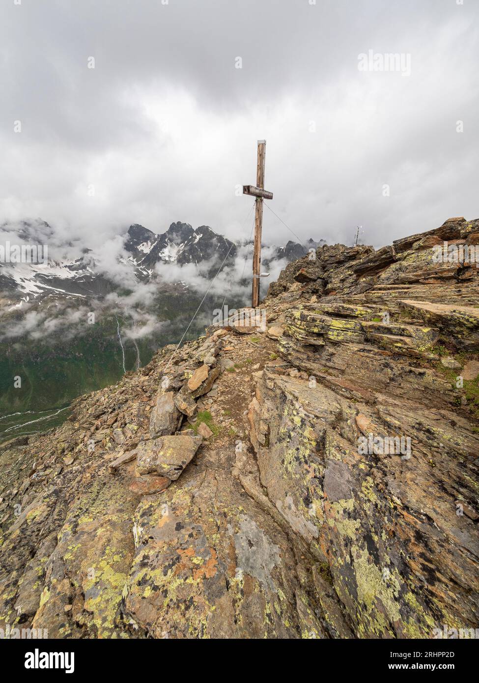 Summit cross on the Gamshorn (2987m) in the Silvretta Stock Photo - Alamy