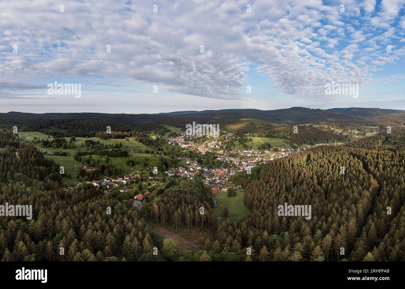 Germany, Thuringia, Ilmenau, Stützerbach, village, forest, mountains ...