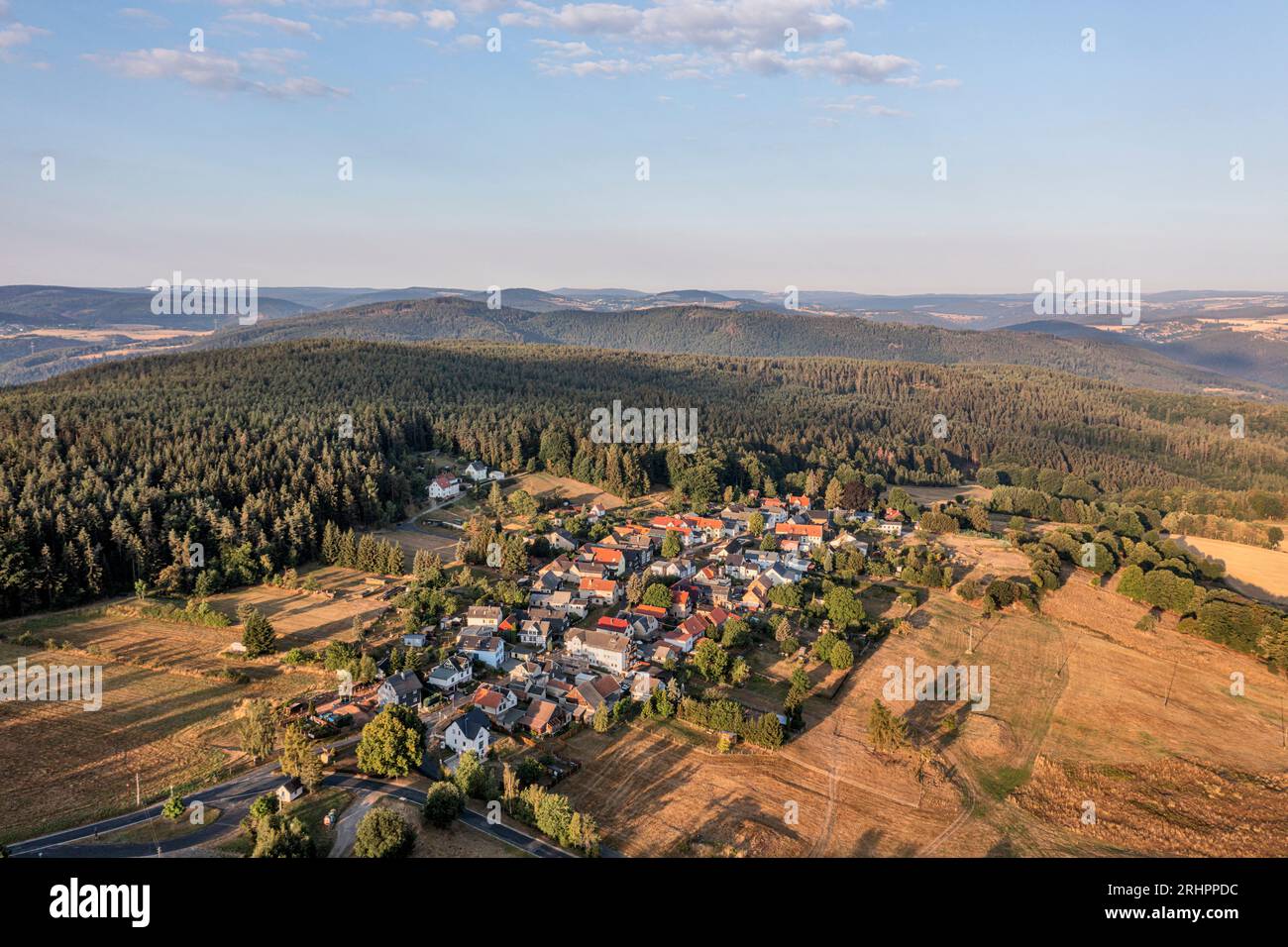 Germany, Thuringia, Saalfelder Höhe, Burkersdorf, village, mountain ...