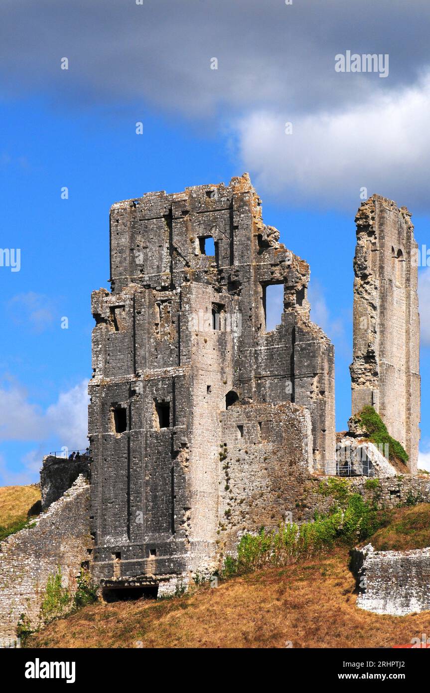 Corfe Castle ruins in Purbeck, East Dorset, UK Stock Photo - Alamy