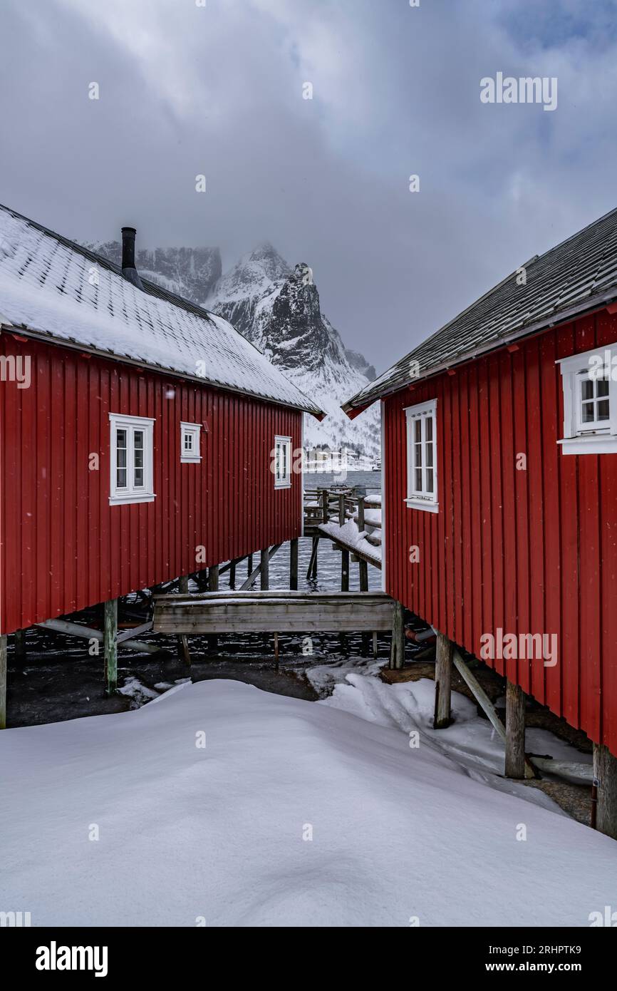 Red fisher cabins hi-res stock photography and images - Alamy