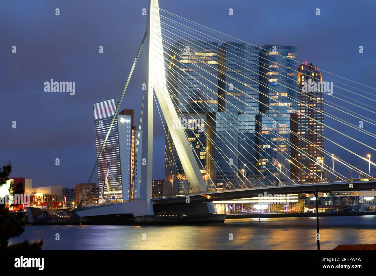 High rises in rotterdam hi-res stock photography and images - Alamy