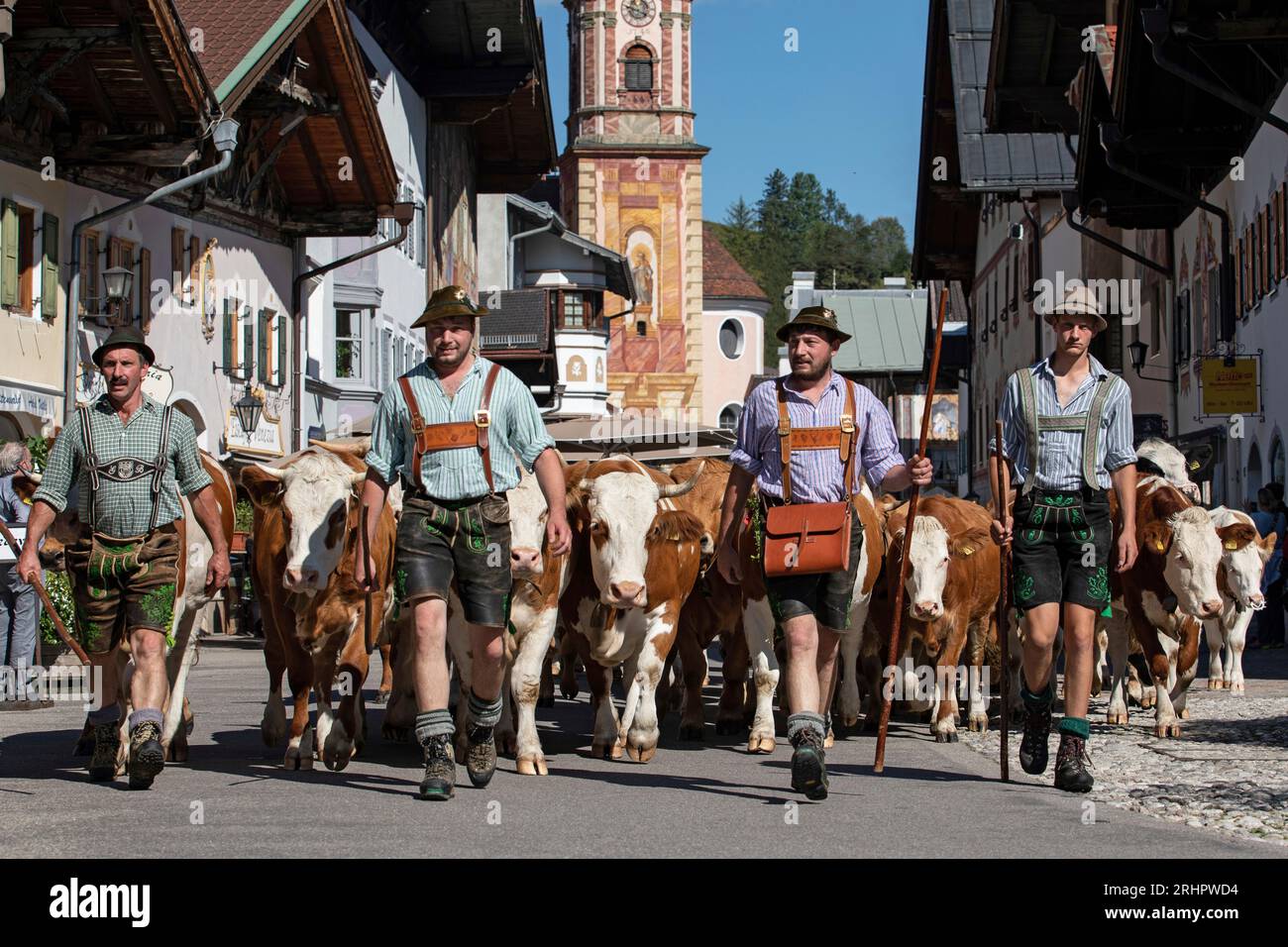 Almabtrieb mittenwald hi-res stock photography and images - Alamy
