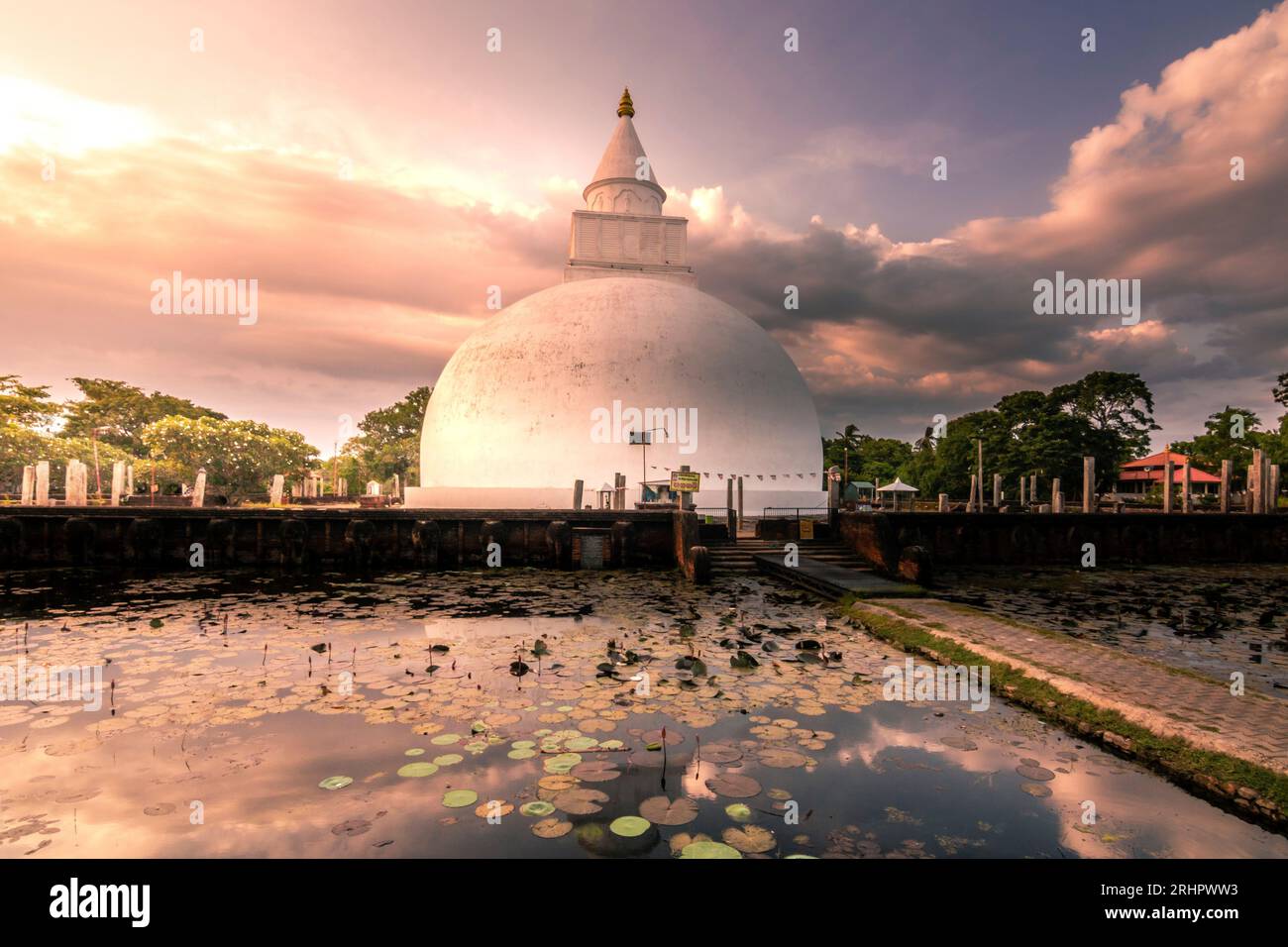 White Buddhist Stupa, religious Buddhist building in Sri Lanka Stock ...