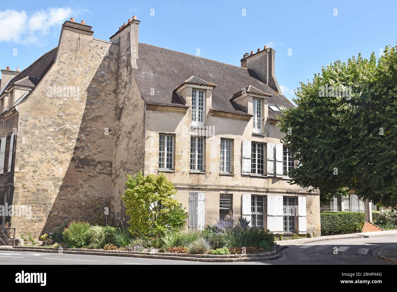 Centre of poissy hi-res stock photography and images - Alamy