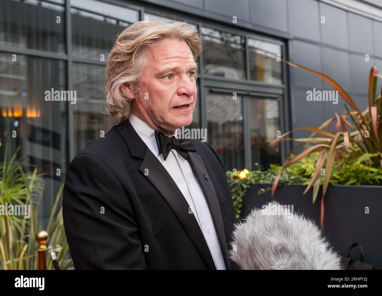 Cinema interview hi-res stock photography and images - Alamy