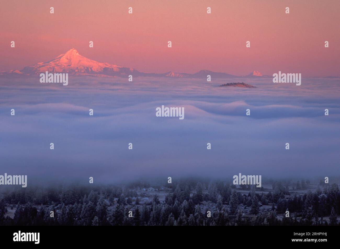 Pilot butte hi-res stock photography and images - Alamy