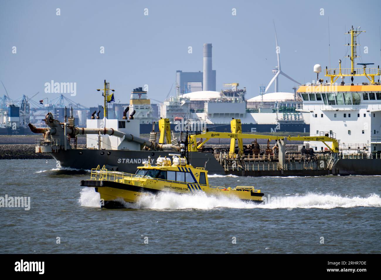 Dredger and crew Transit Vessel SC Emerald, Sima Charters , View from the Hoek van Holland to ...
