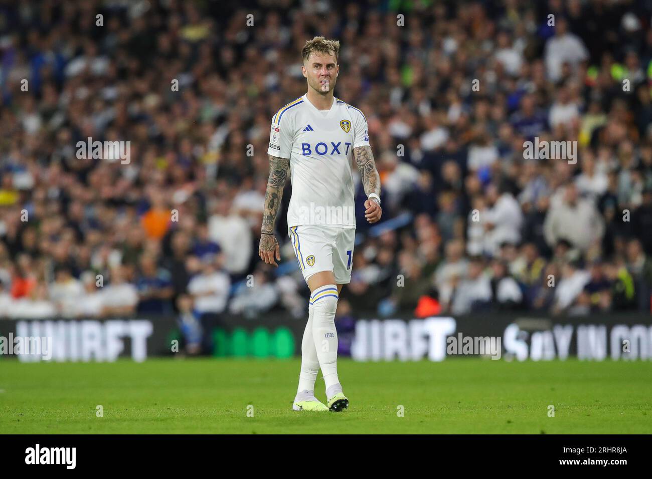 Joe Rondon #14 of Leeds United during the Sky Bet Championship match ...