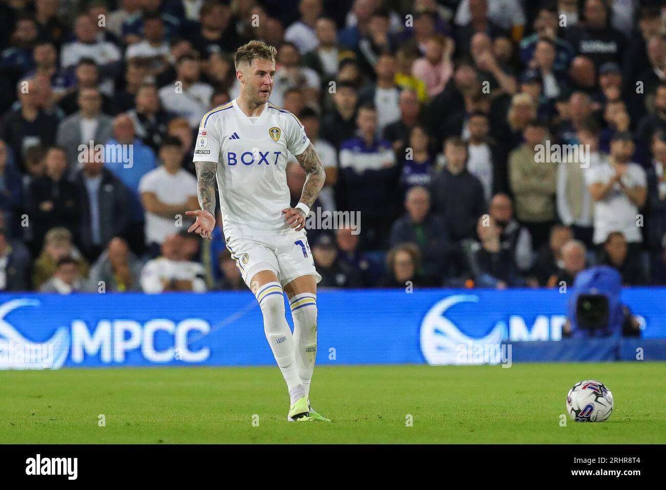 Joe Rondon #14 of Leeds United in action during the Sky Bet ...