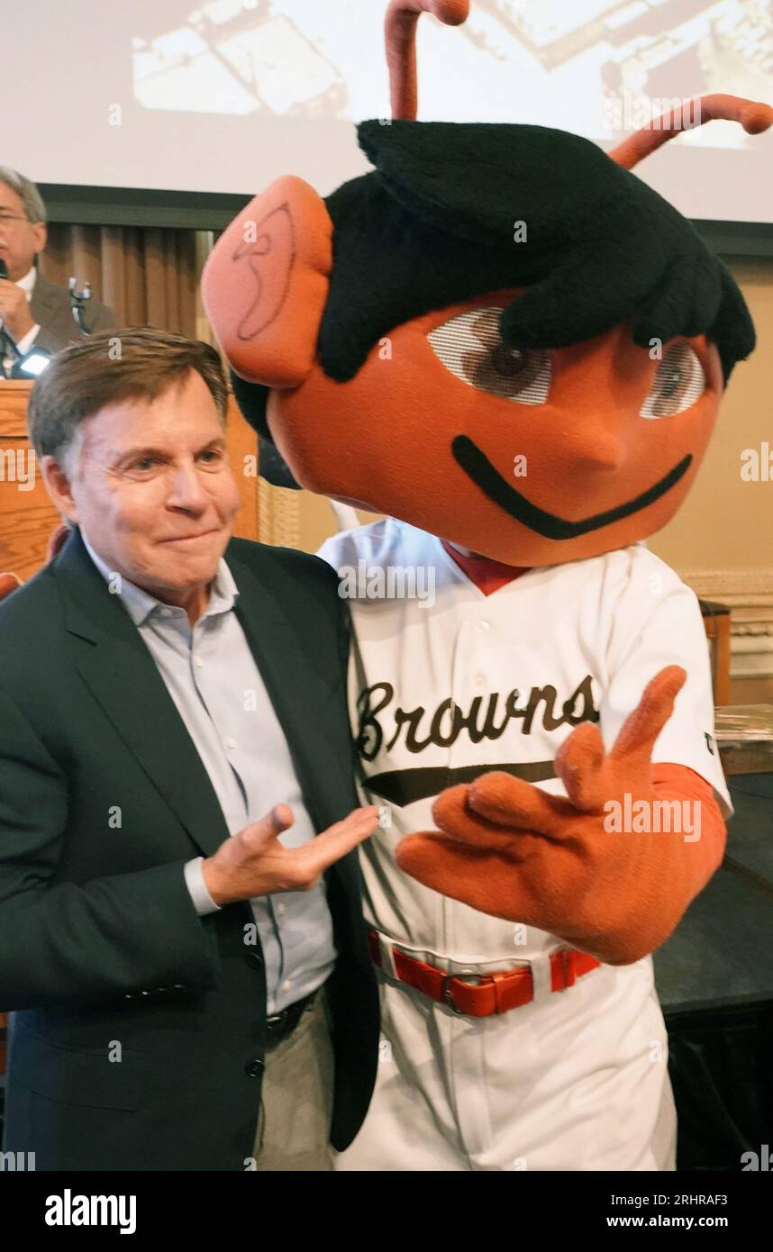 Bob Costas Sochi Anchorshots