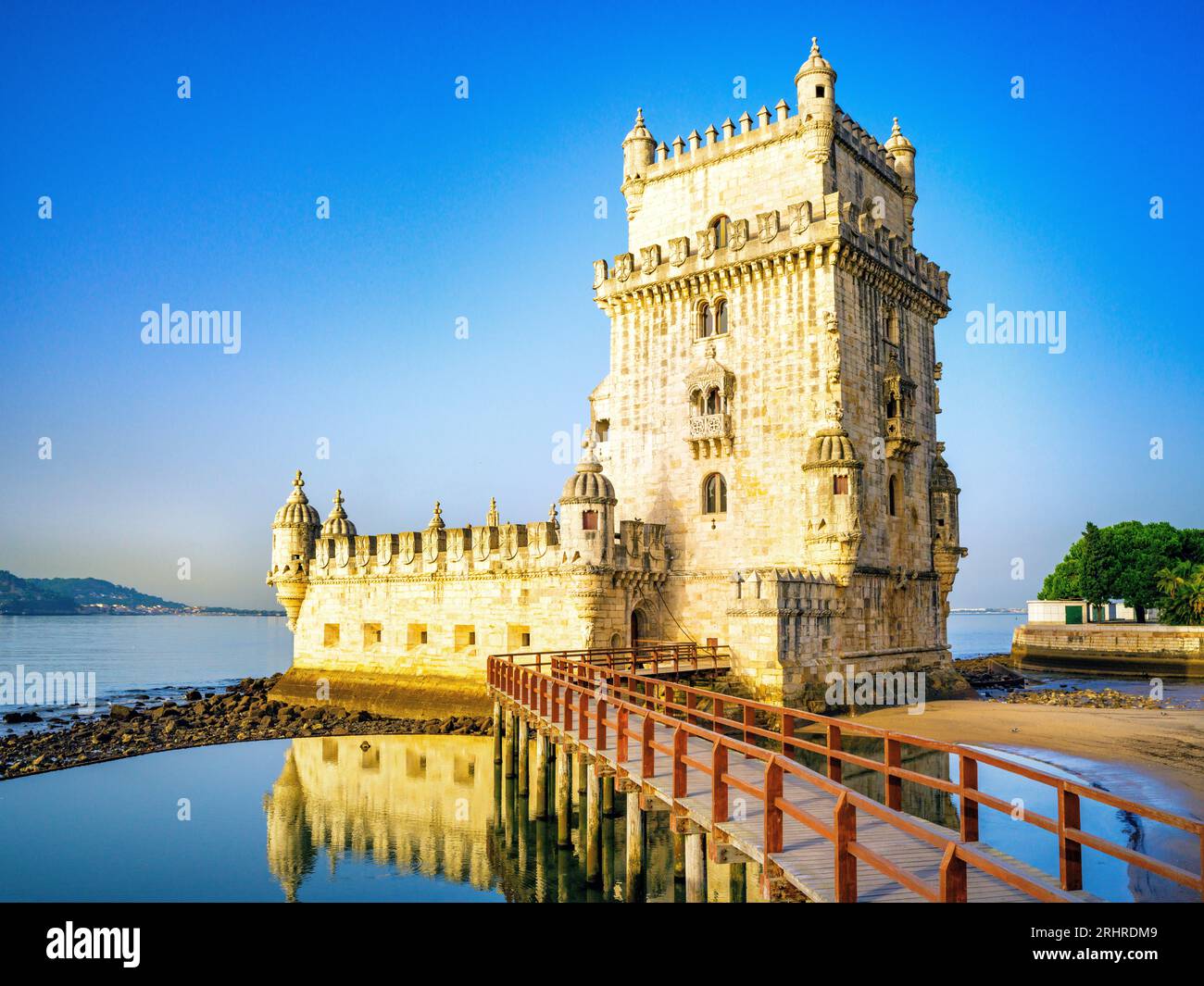Elevador de torre hi-res stock photography and images - Alamy