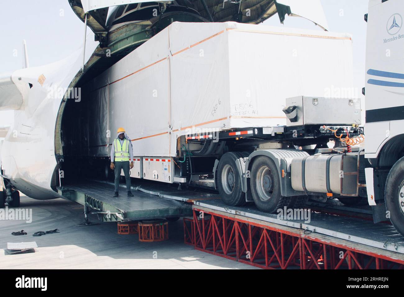 super heavy loads via air cargo Stock Photo - Alamy