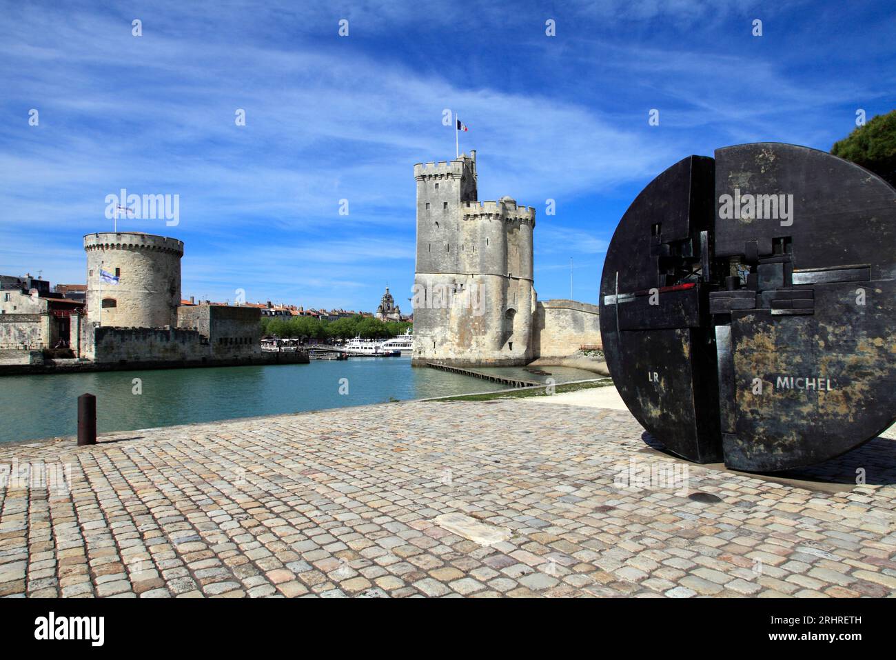 The Tour Saint-Nicolas and the Tour de La Chaine at the entrance to the ...