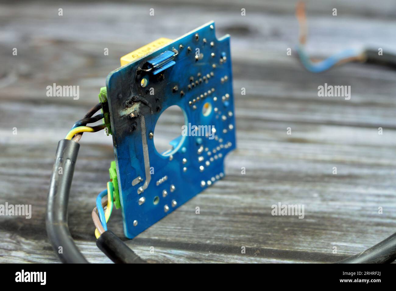 Burnt water pump automatic pressure control electronic switch circuit ...