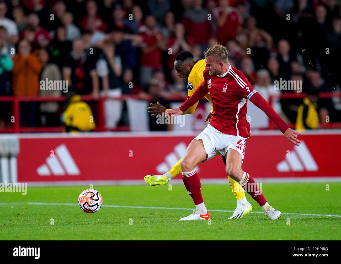 Shot partially blocked hi-res stock photography and images - Alamy